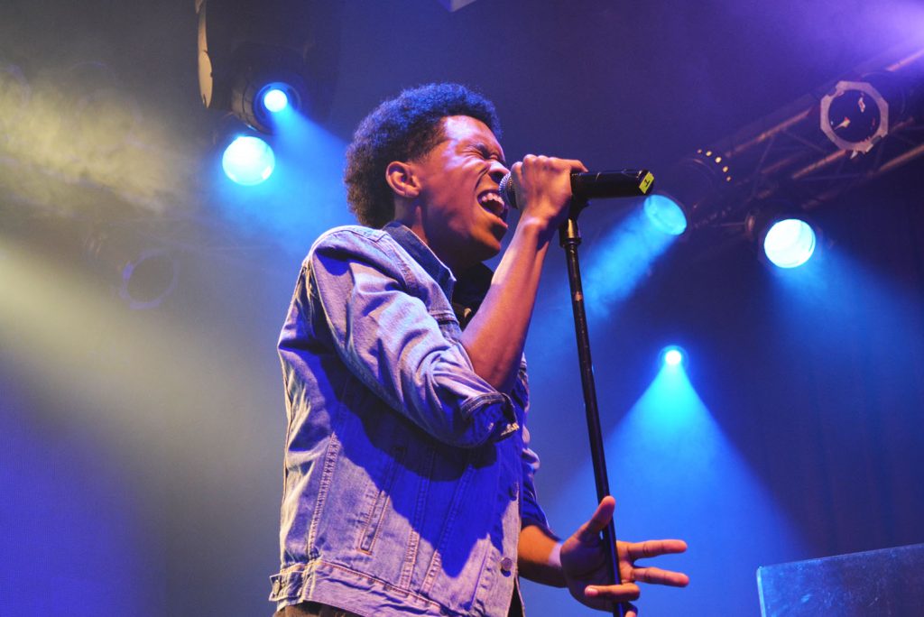 Top 10 Most Popular Male Singers in 2016 - All Best Top 10 Lists and ...